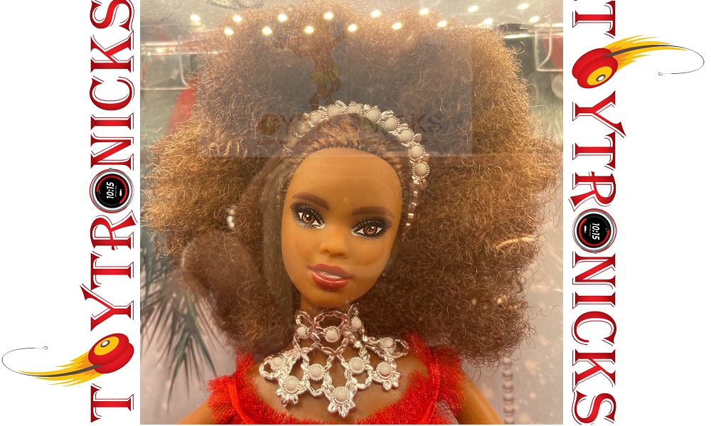 MATTEL 2018 Holiday Barbie Doll | Review